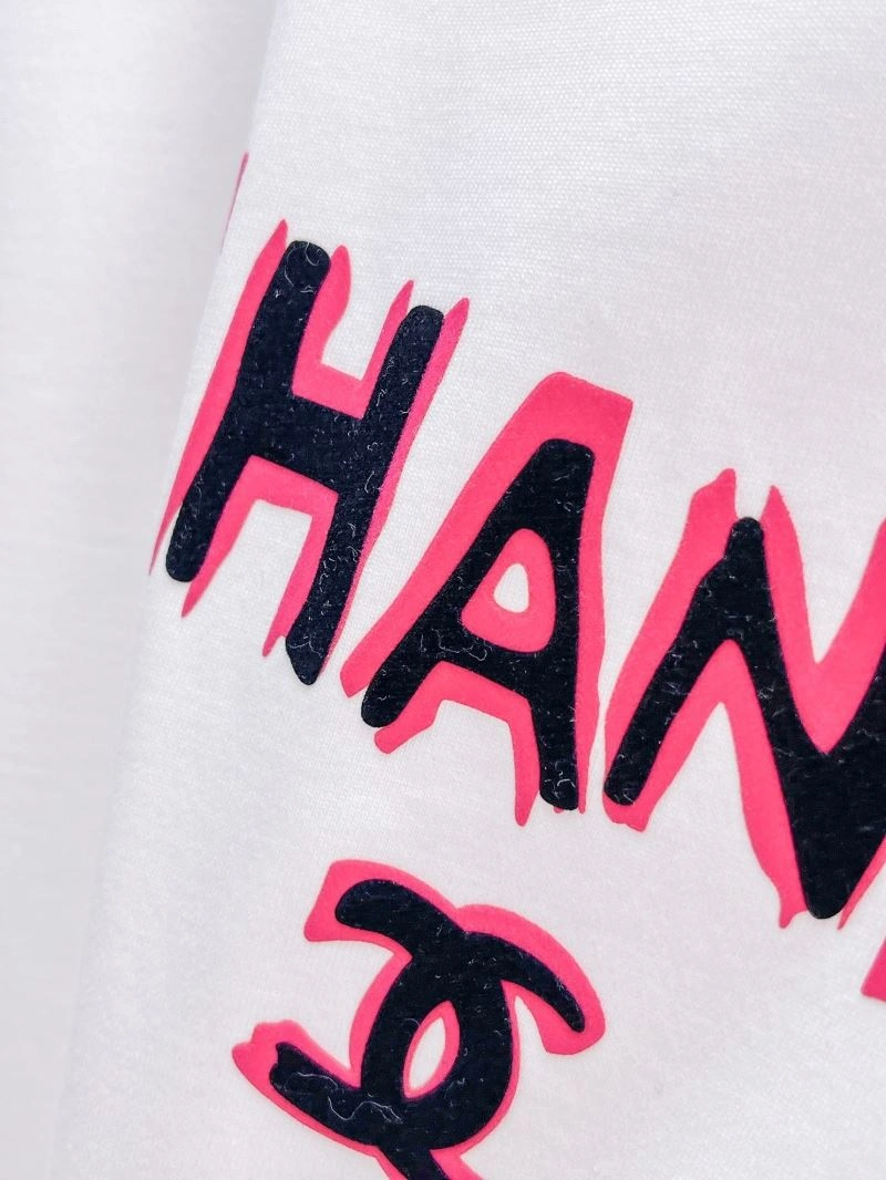 Bargain Chanel T-Shirts