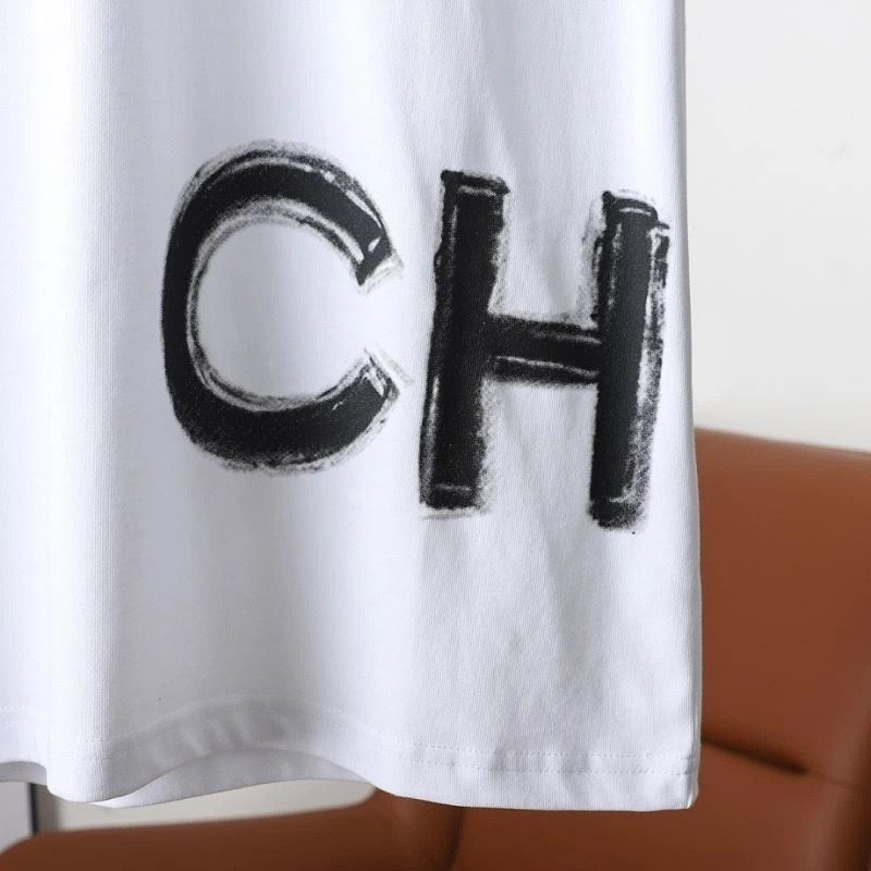 Accurate model Chanel T-Shirts