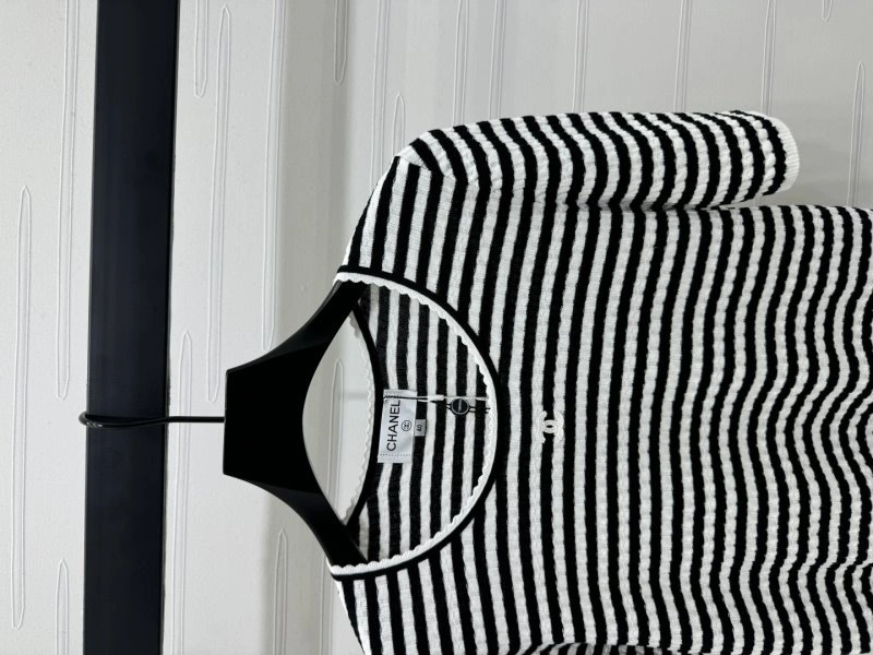 Precise copy Chanel T-Shirts