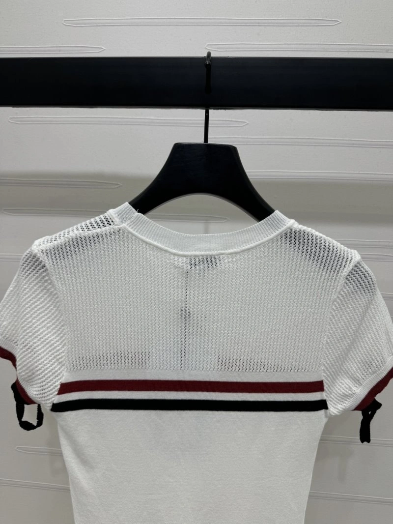 Low-cost Chanel T-Shirts