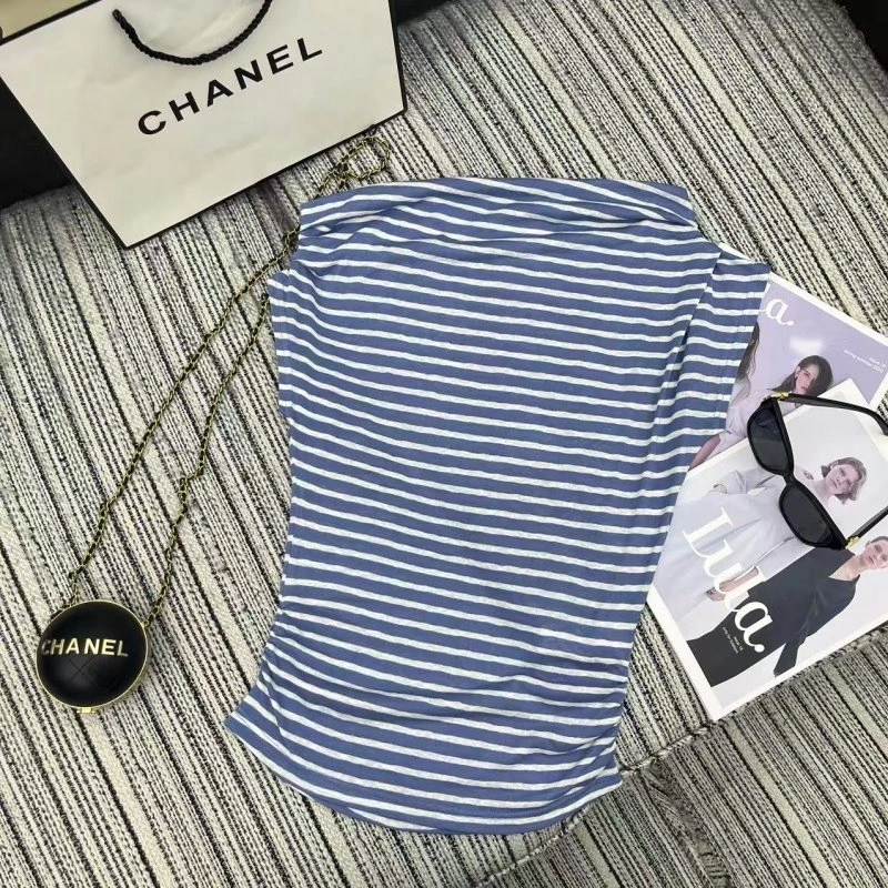 Top match Chanel T-Shirts
