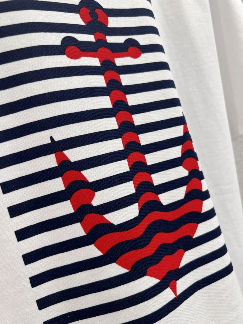 Accurate model Chanel T-Shirts