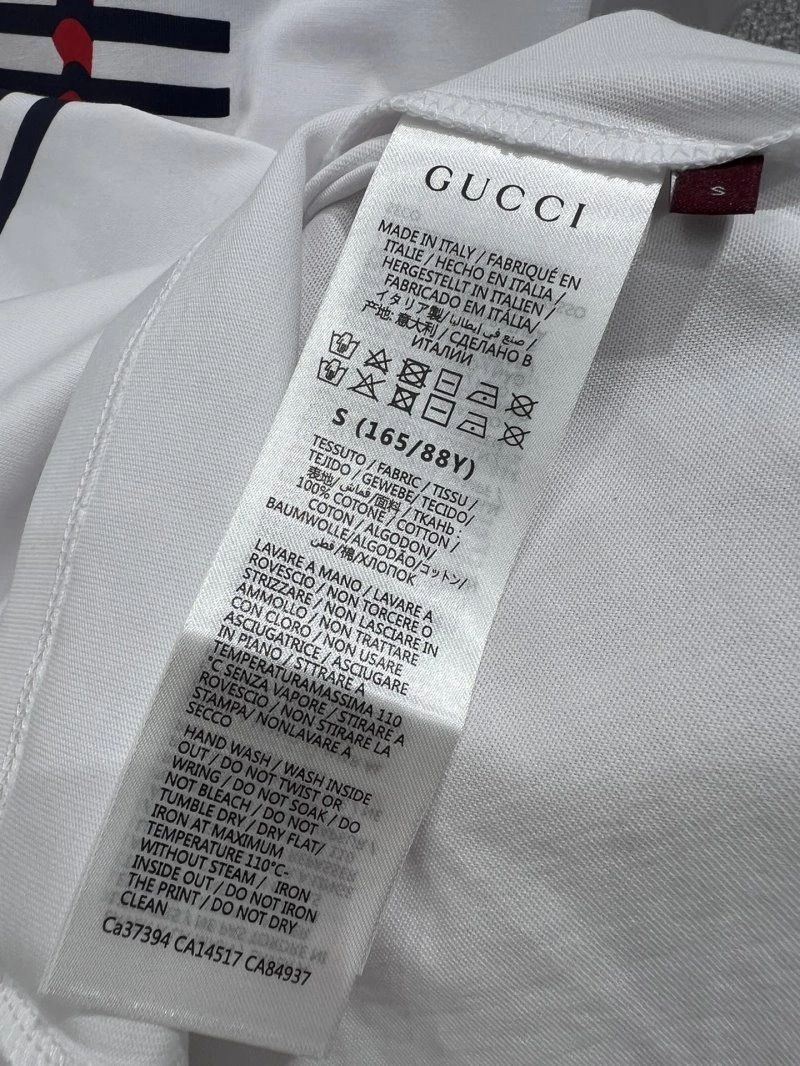 Accurate model Chanel T-Shirts