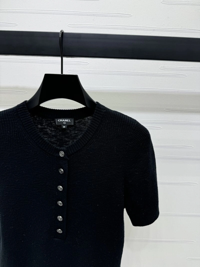 Exact replica Chanel T-Shirts