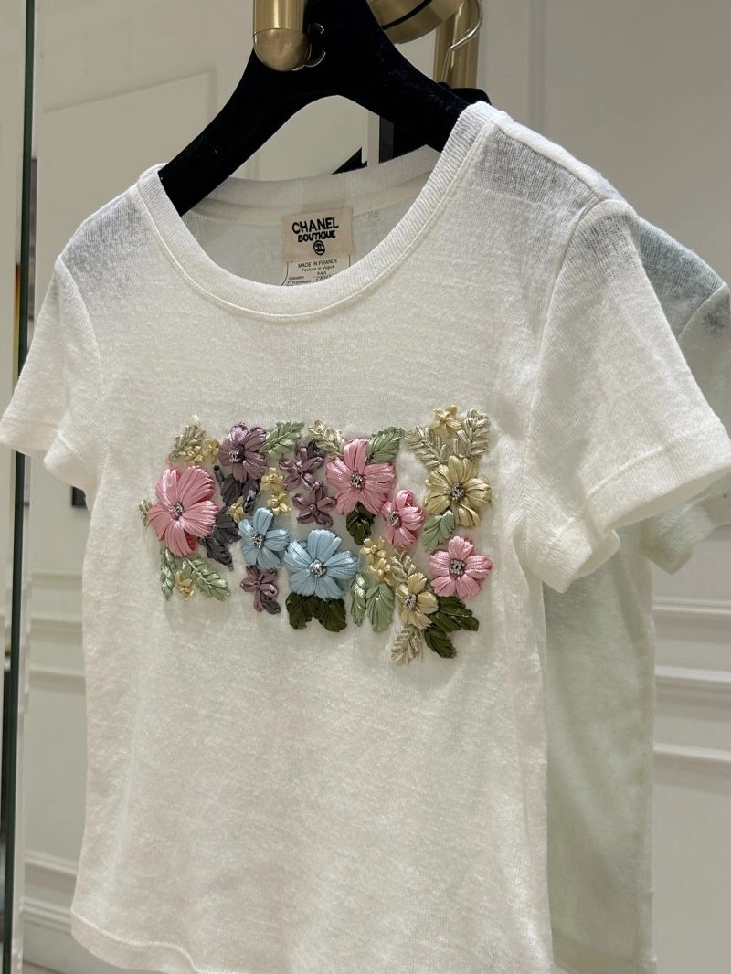 Economical Chanel T-Shirts
