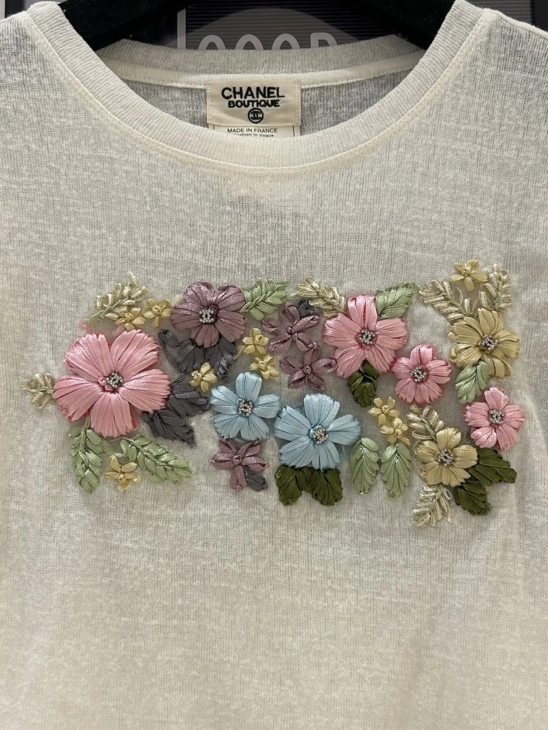Economical Chanel T-Shirts