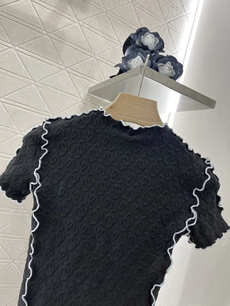 Accurate model Chanel T-Shirts
