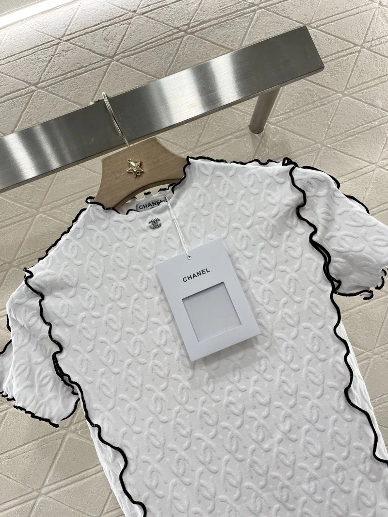 Exact replica Chanel T-Shirts