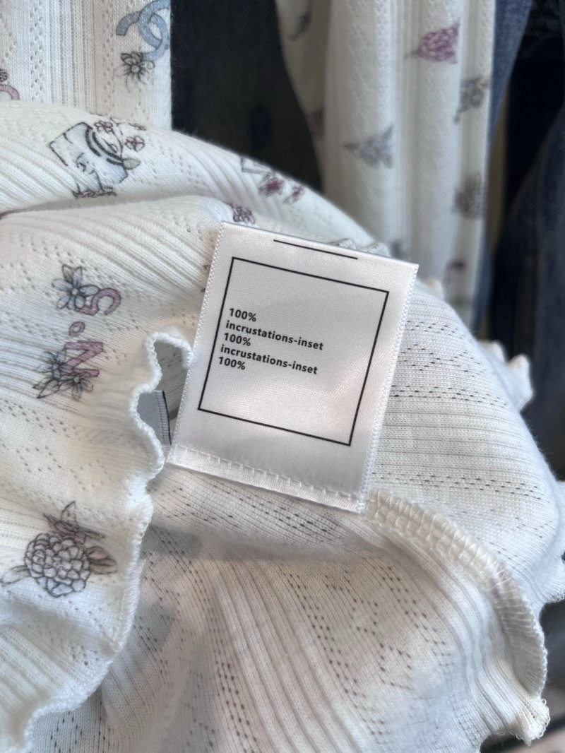 Exact replica Chanel T-Shirts