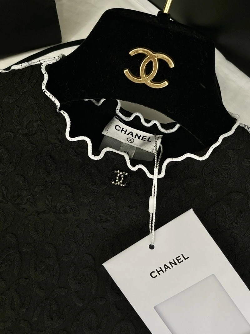 Economical Chanel T-Shirts