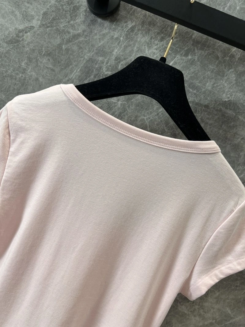 Low-cost Chanel T-Shirts