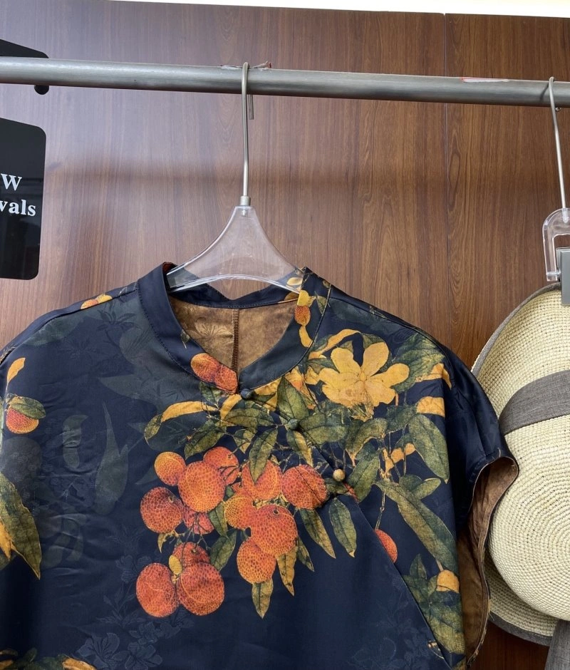 Factory-made Chanel T-Shirts