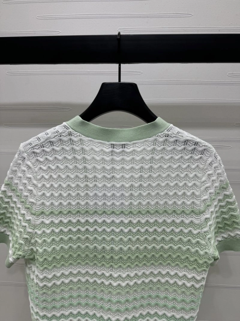 Brand-original Chanel T-Shirts