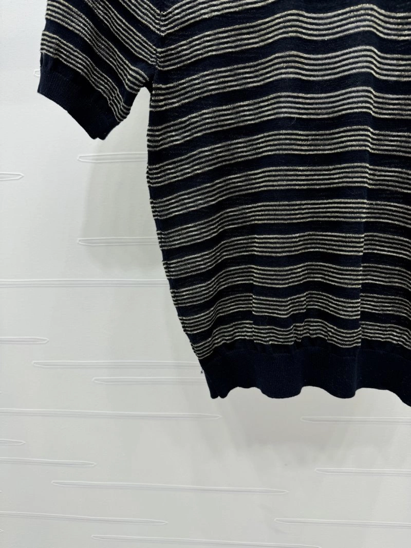 Bargain Chanel T-Shirts