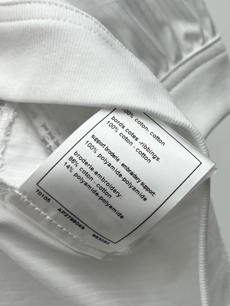 Bargain Chanel T-Shirts