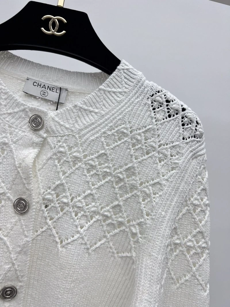 Bargain Chanel T-Shirts
