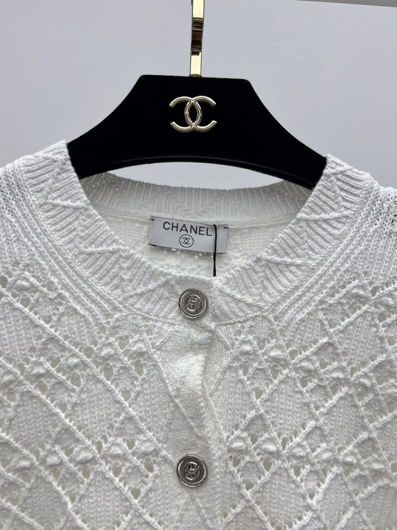 Bargain Chanel T-Shirts