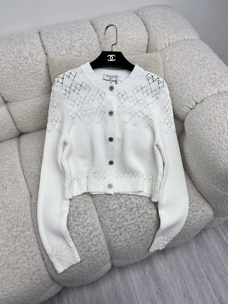 Bargain Chanel T-Shirts