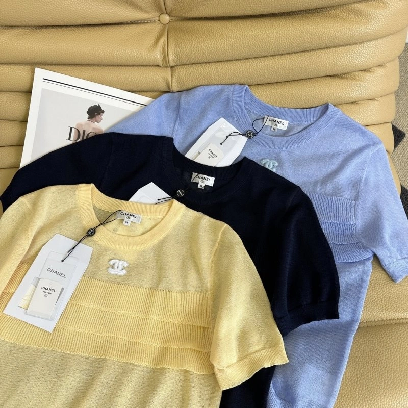 Accurate model Chanel T-Shirts