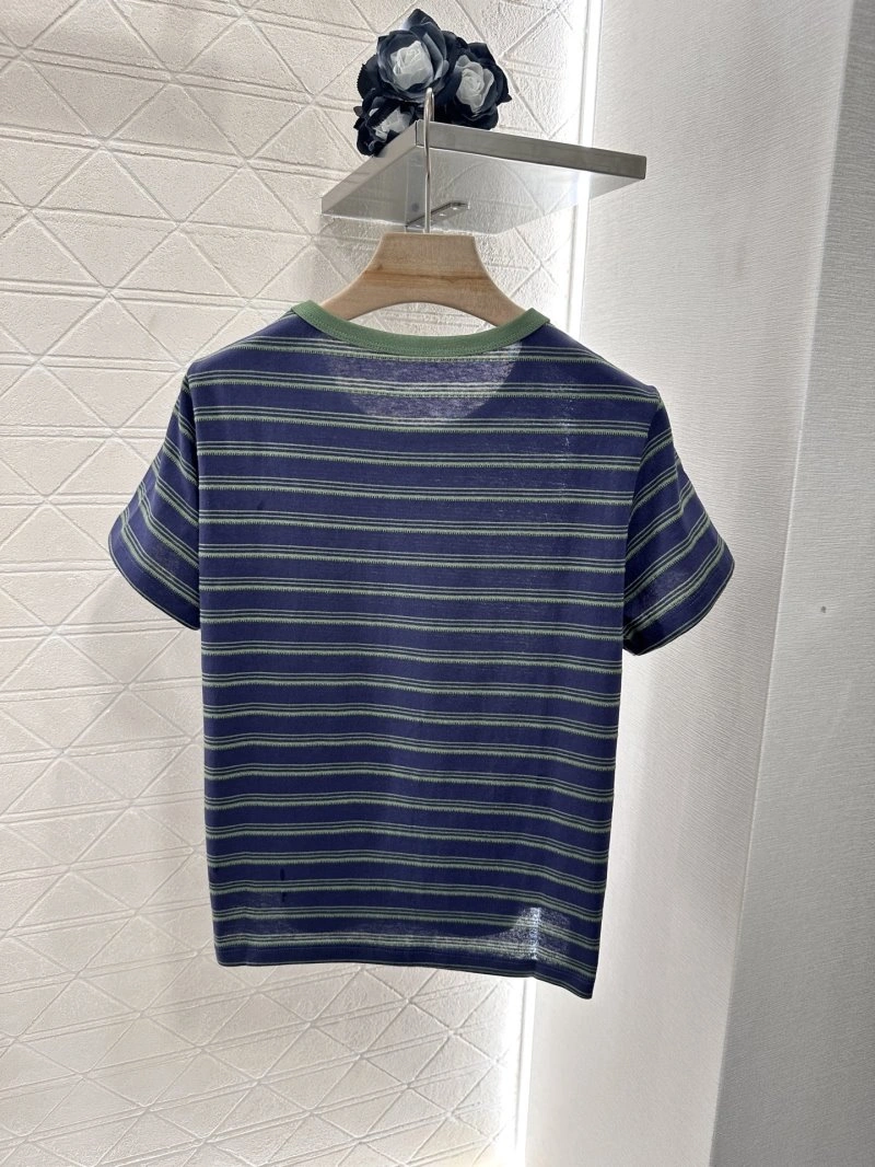 Exact replica Chanel T-Shirts