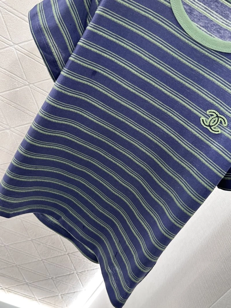 Exact replica Chanel T-Shirts
