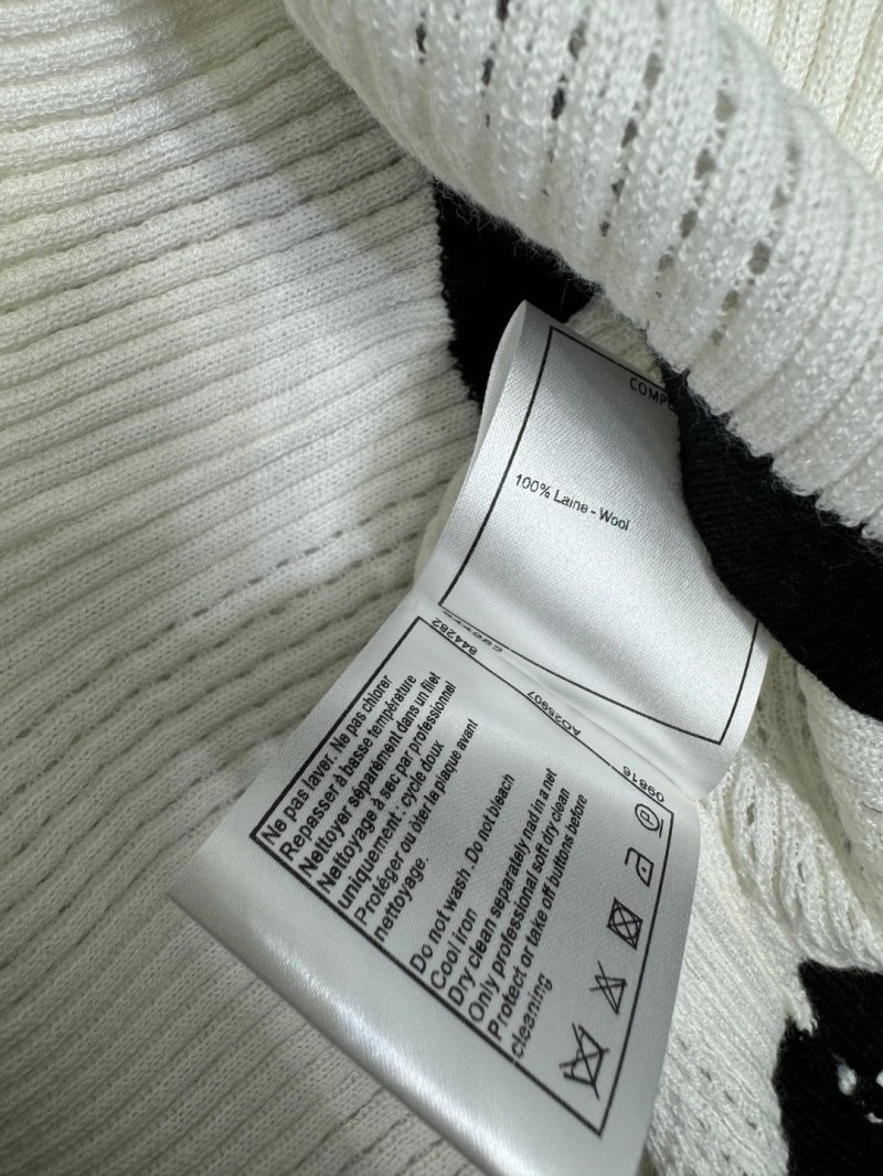 Precise copy Chanel T-Shirts
