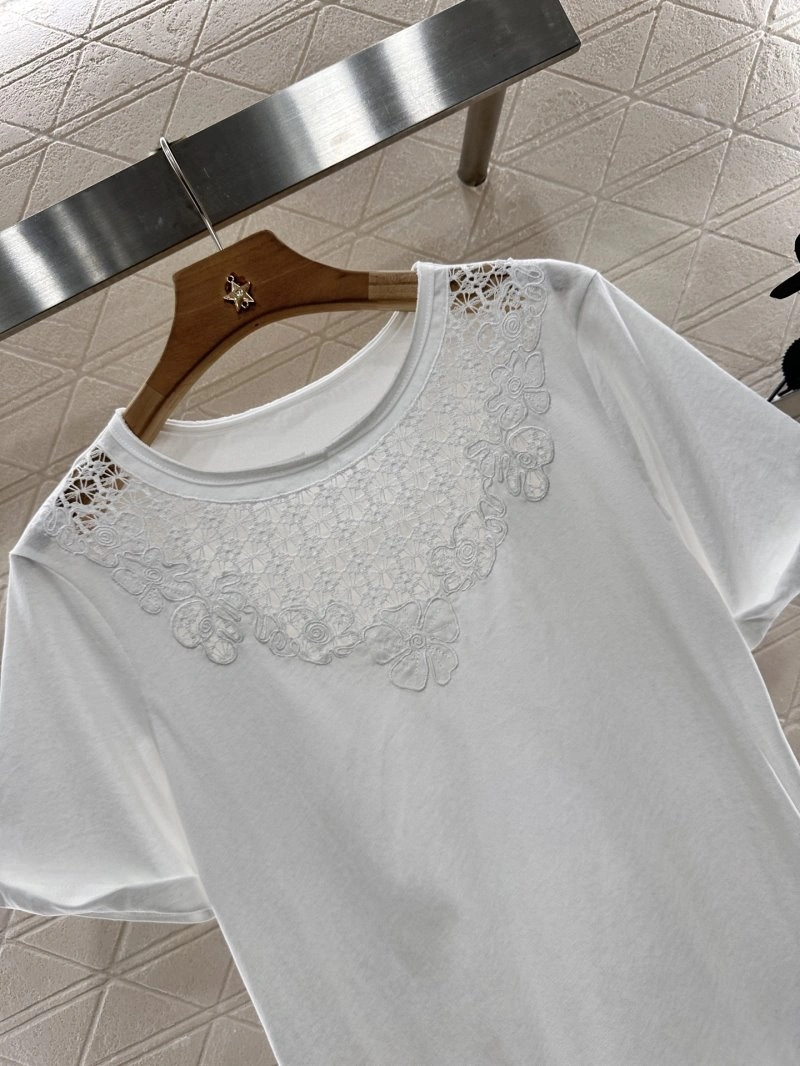 Accurate model Chanel T-Shirts