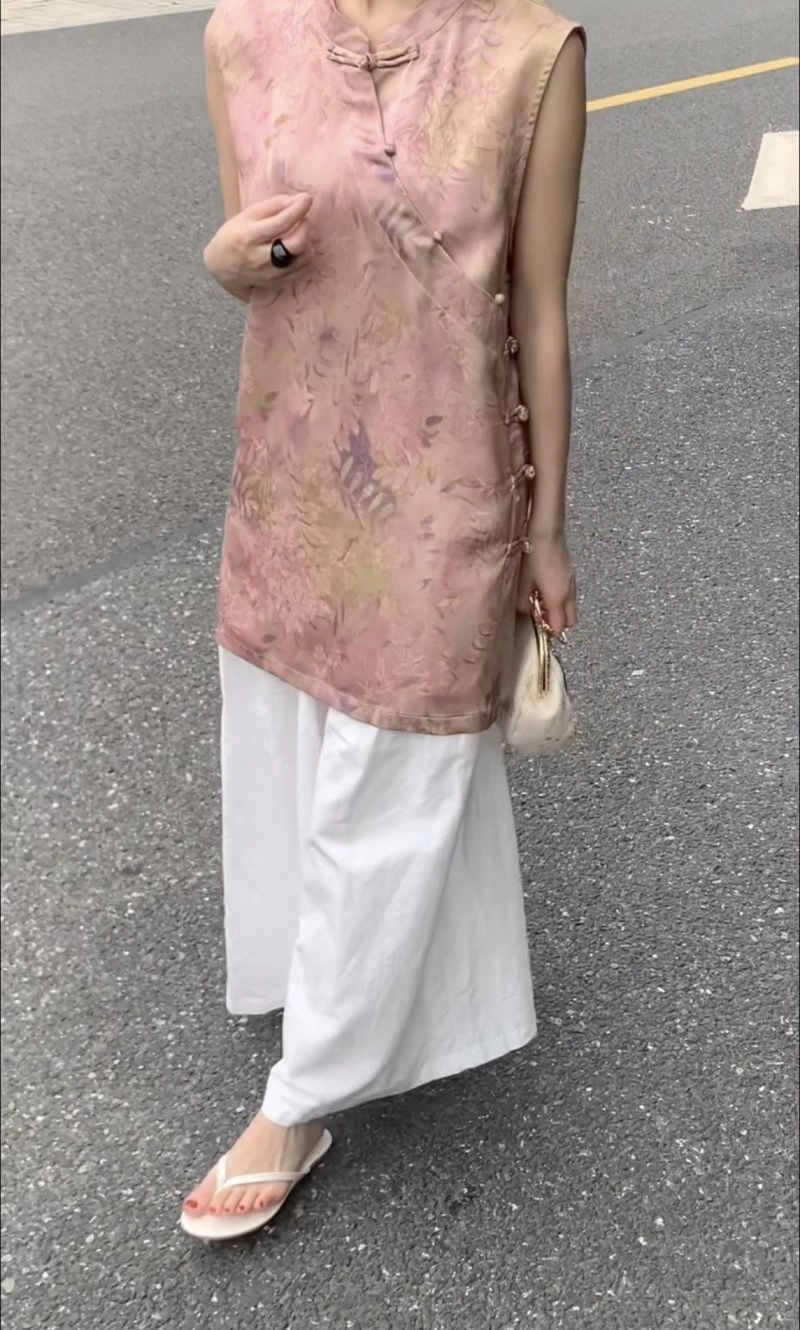 Inexpensive Chanel T-Shirts