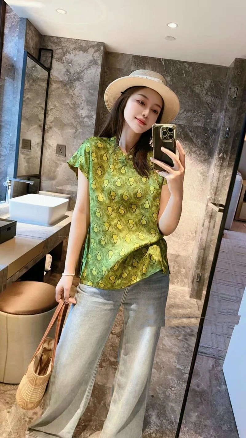 Economical Chanel T-Shirts