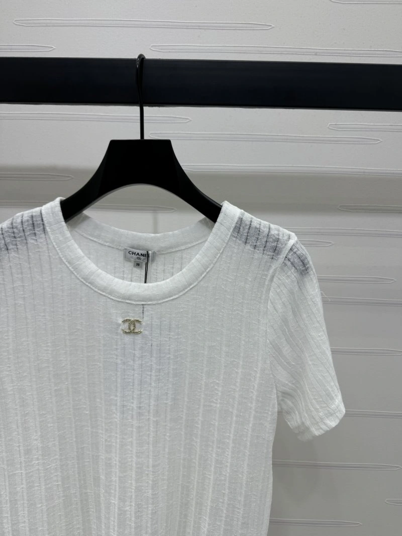 Accurate model Chanel T-Shirts