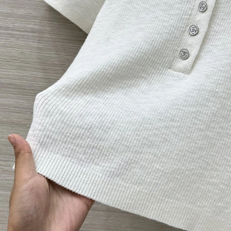 Exact replica Chanel T-Shirts