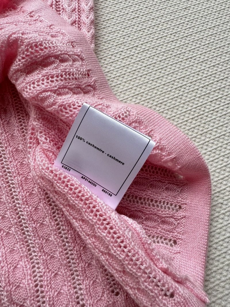 Accurate model Chanel T-Shirts