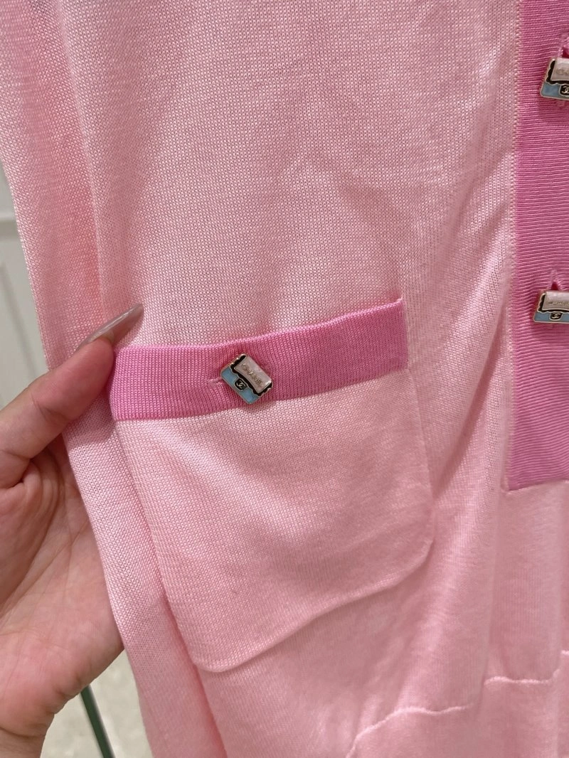 Accurate model Chanel T-Shirts