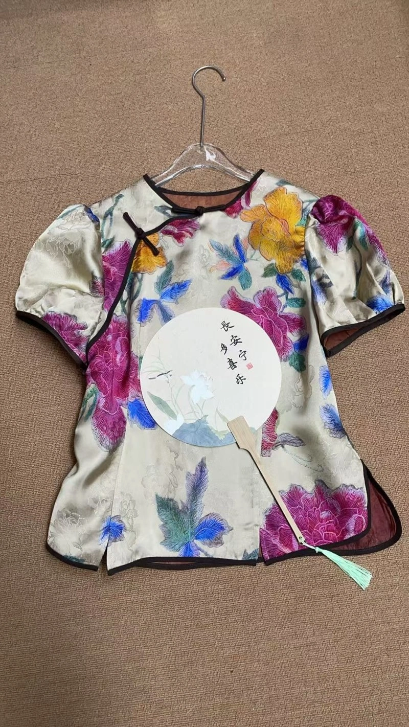 Brand-authenticated Chanel T-Shirts