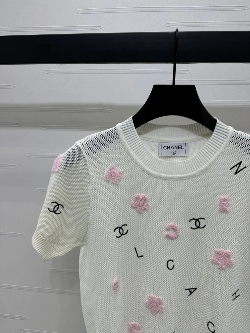 Bargain Chanel T-Shirts