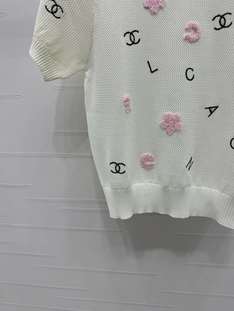 Bargain Chanel T-Shirts