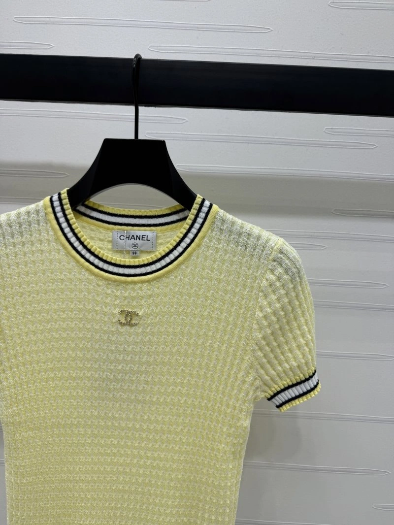 Bargain Chanel T-Shirts