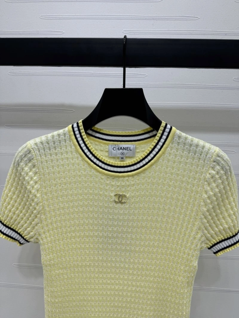 Bargain Chanel T-Shirts