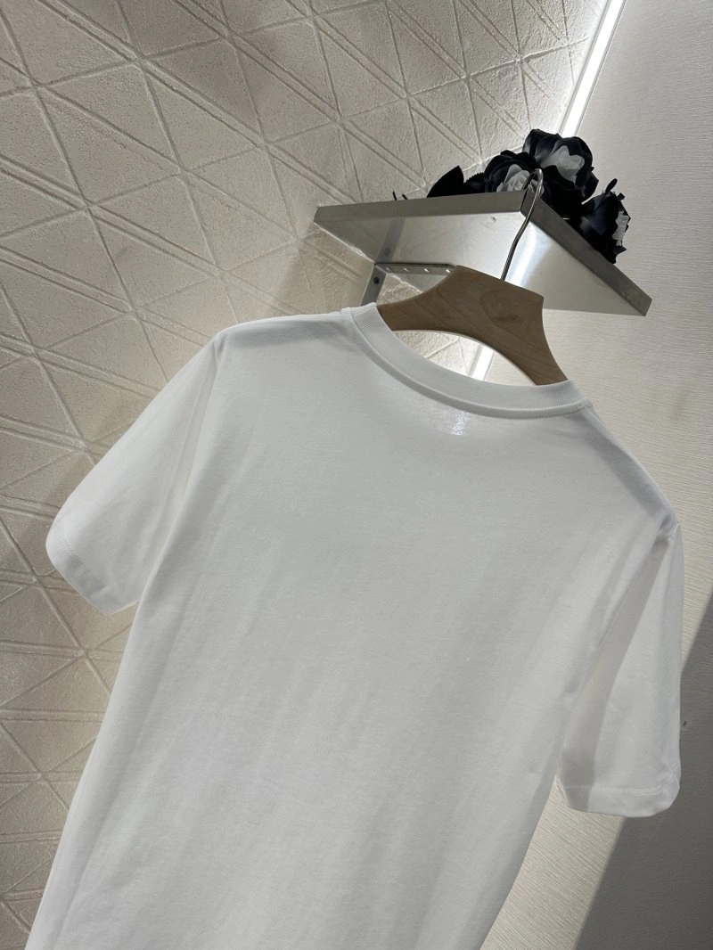 Factory-made Chanel T-Shirts