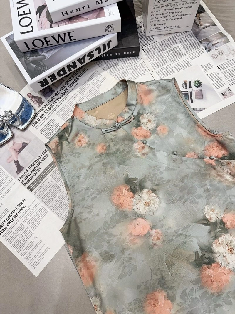 Economical Chanel T-Shirts