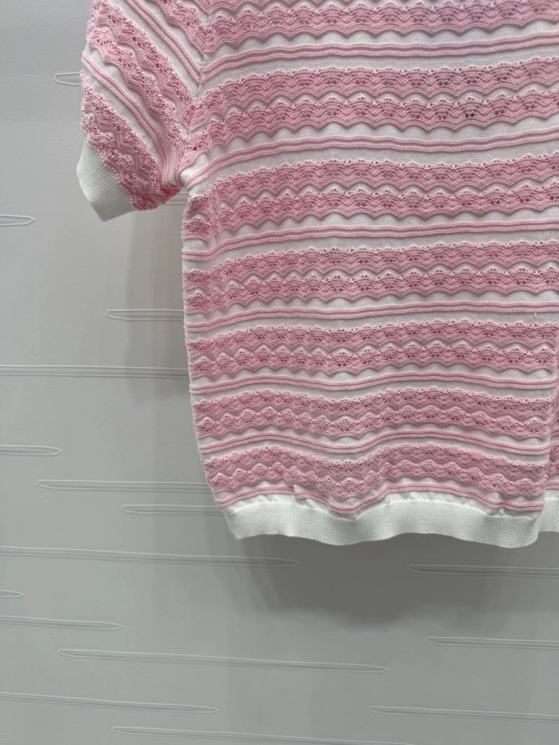 Bargain Chanel T-Shirts
