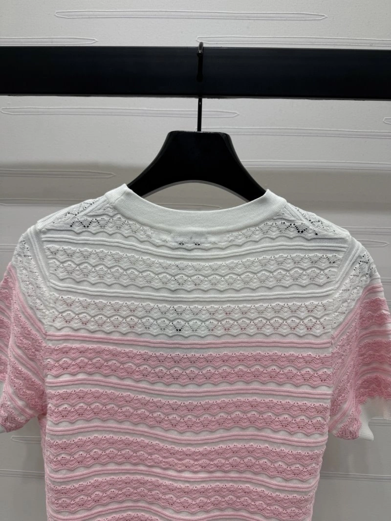 Bargain Chanel T-Shirts
