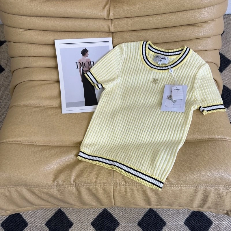 Top mirror Chanel T-Shirts