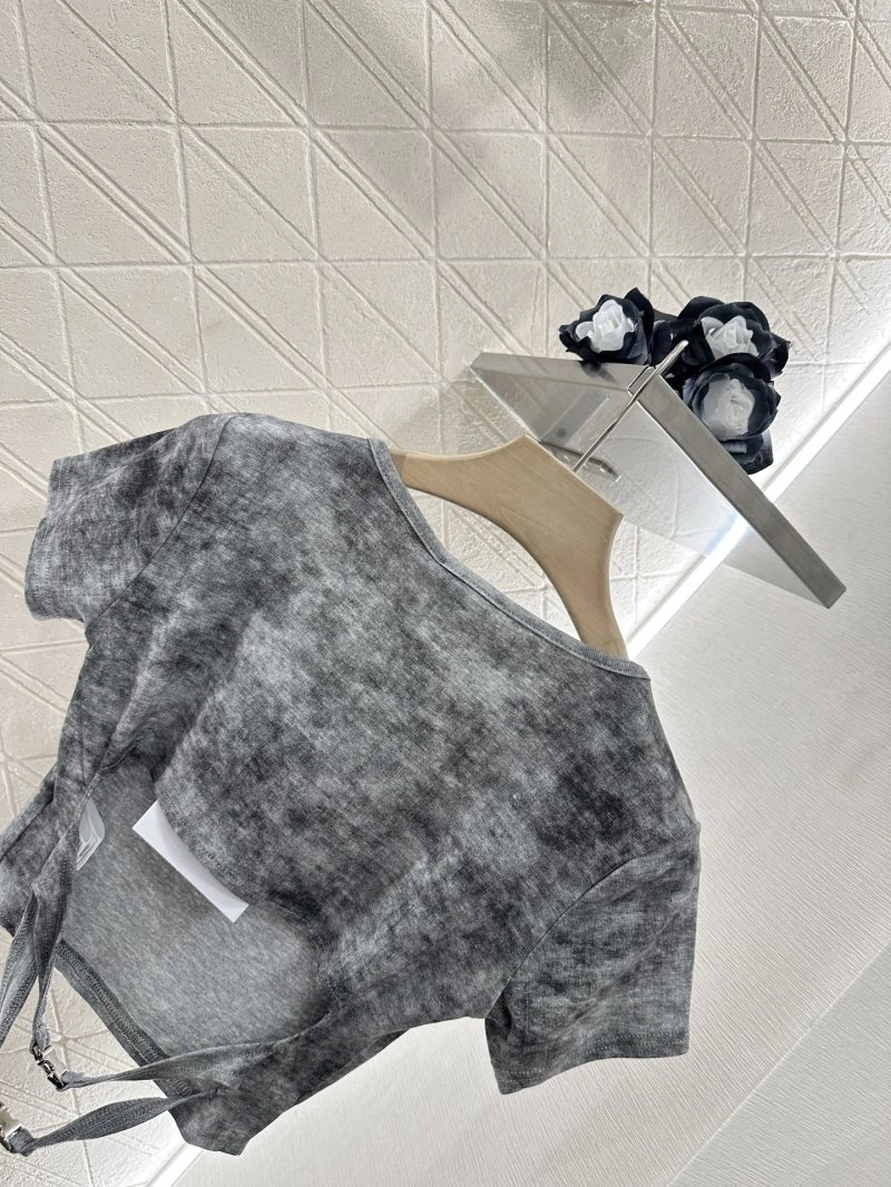 Legit Chanel T-Shirts