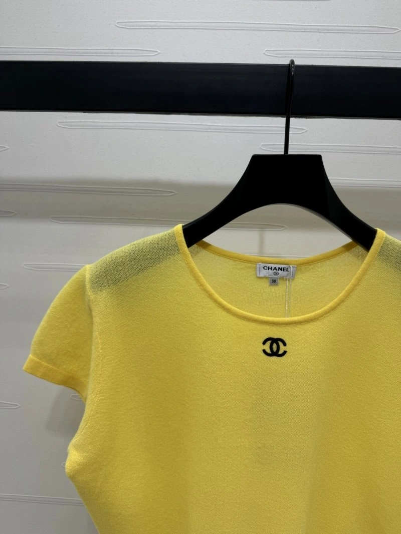 Accurate model Chanel T-Shirts