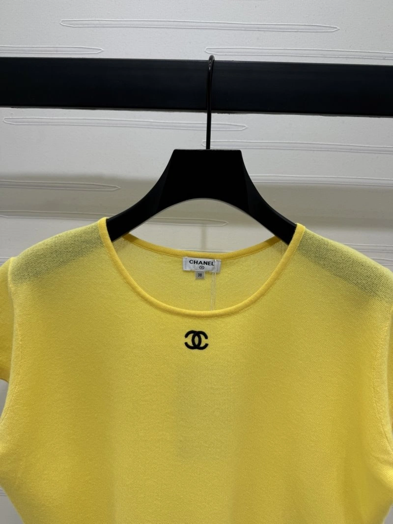 Accurate model Chanel T-Shirts