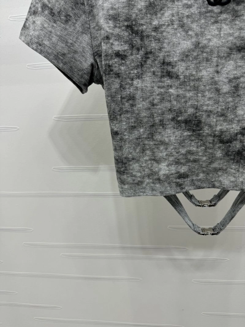 Low-cost Chanel T-Shirts