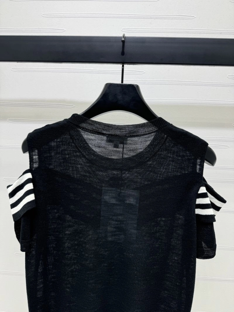 Cut-rate Chanel T-Shirts