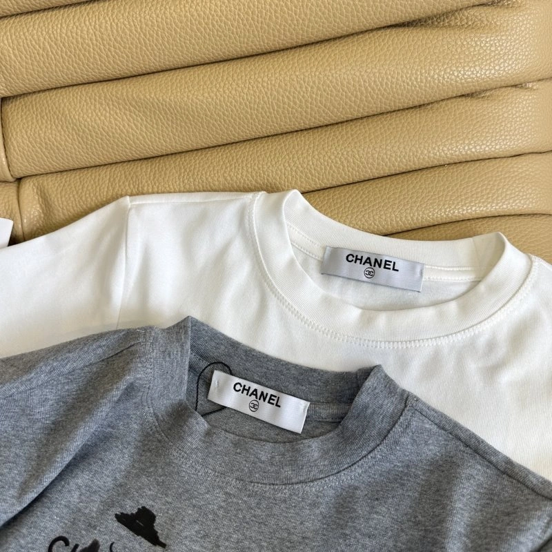 Bargain Chanel T-Shirts