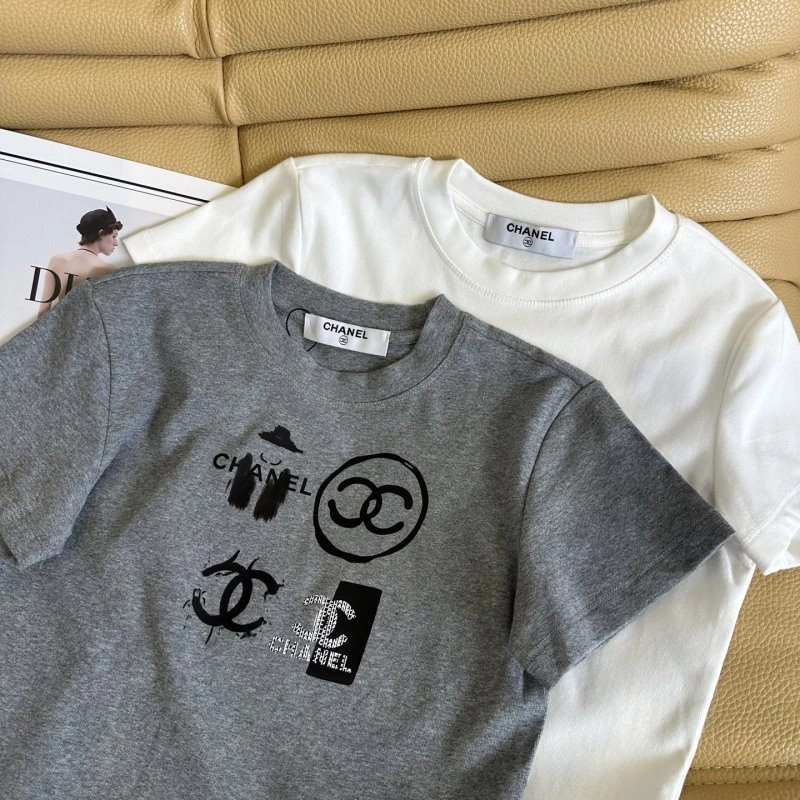 Bargain Chanel T-Shirts